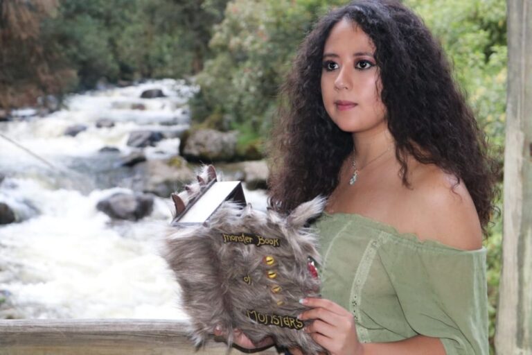 Paola Cando - Ecuadorian Literature