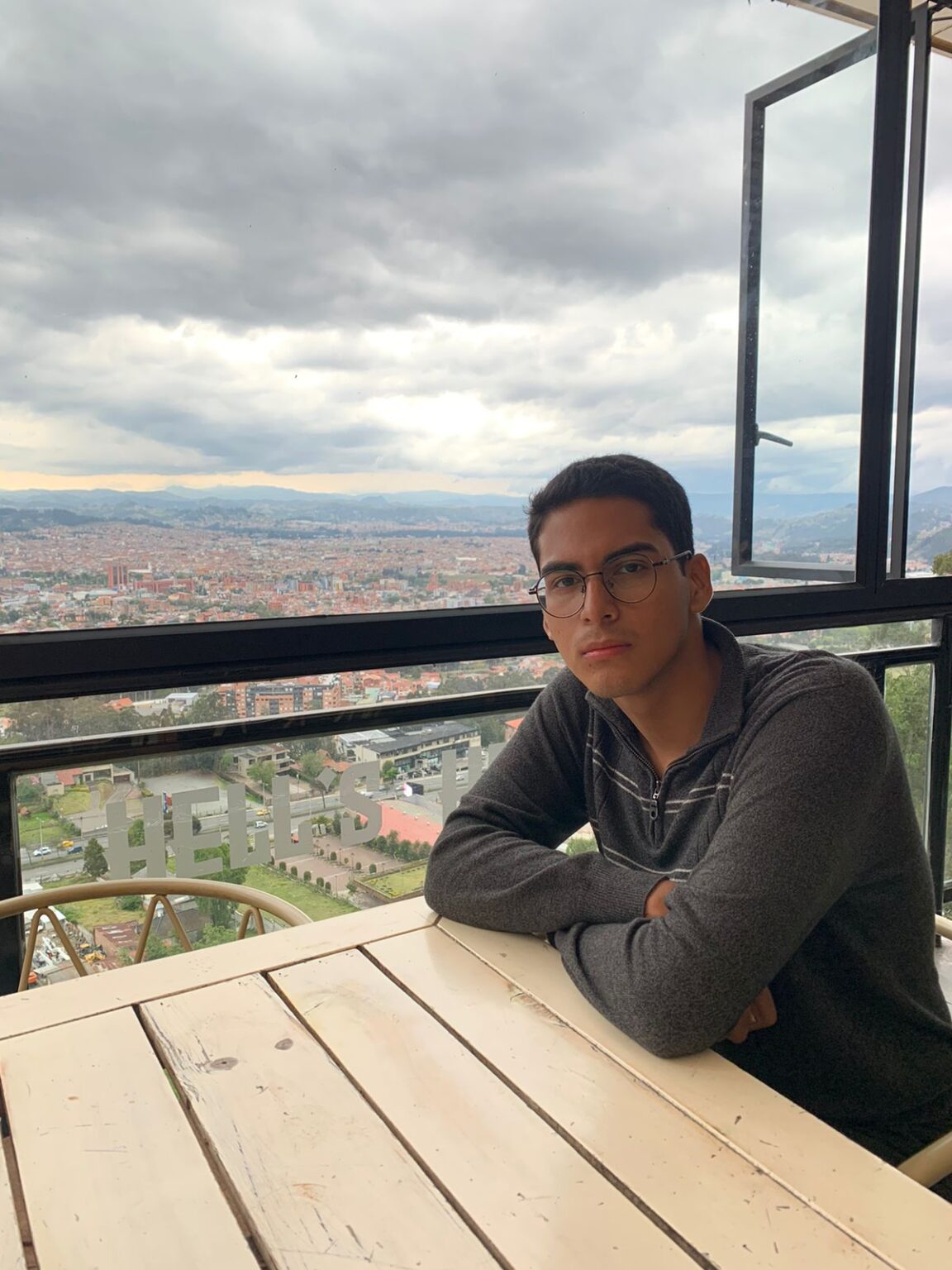 Carlos Daniel López - Ecuadorian Literature