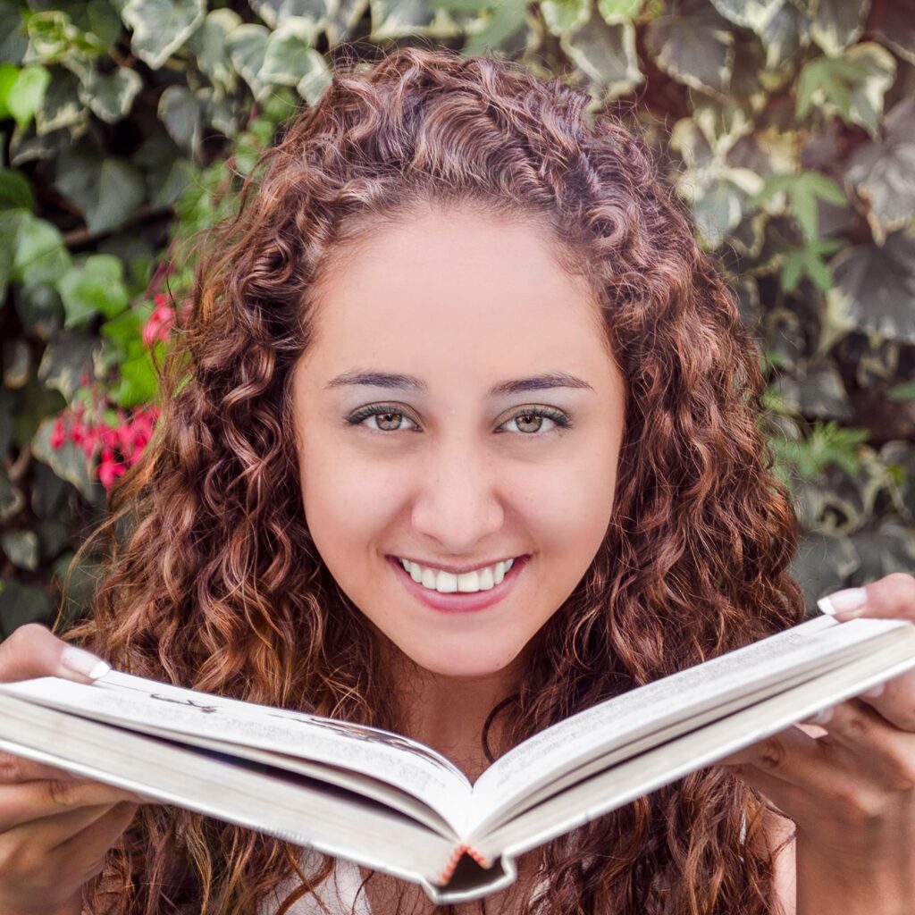 María Alejandra Almeida - Ecuadorian Literature